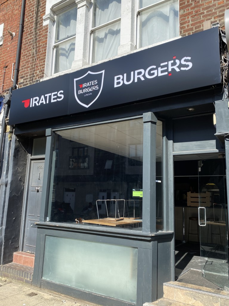 LED Aluminium Shop Sign: Stand Out!